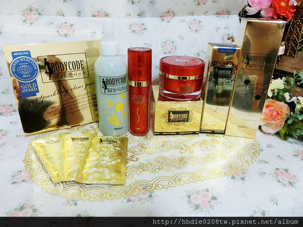 (日本美妝品牌推薦)BODYCODE-5GF去角質凝膠、炭酸面膜、美容液、面霜 5GF系列臉部保養禮盒組 | 部落客行銷 | 愛體驗